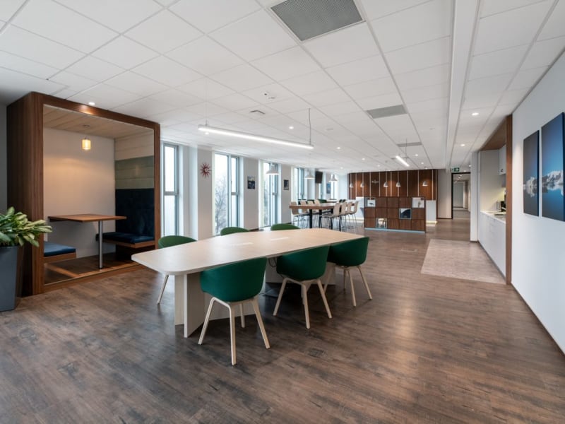15 Person Private Office at Sinarmas Land Plaza Tower, Jakarta | Office Hub